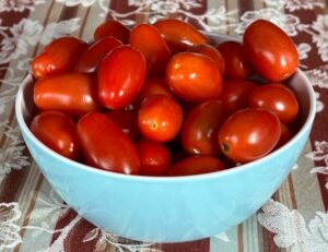 Grape Tomatoes. How to Grow Tomatoes in the Home Garden. Recipes.
